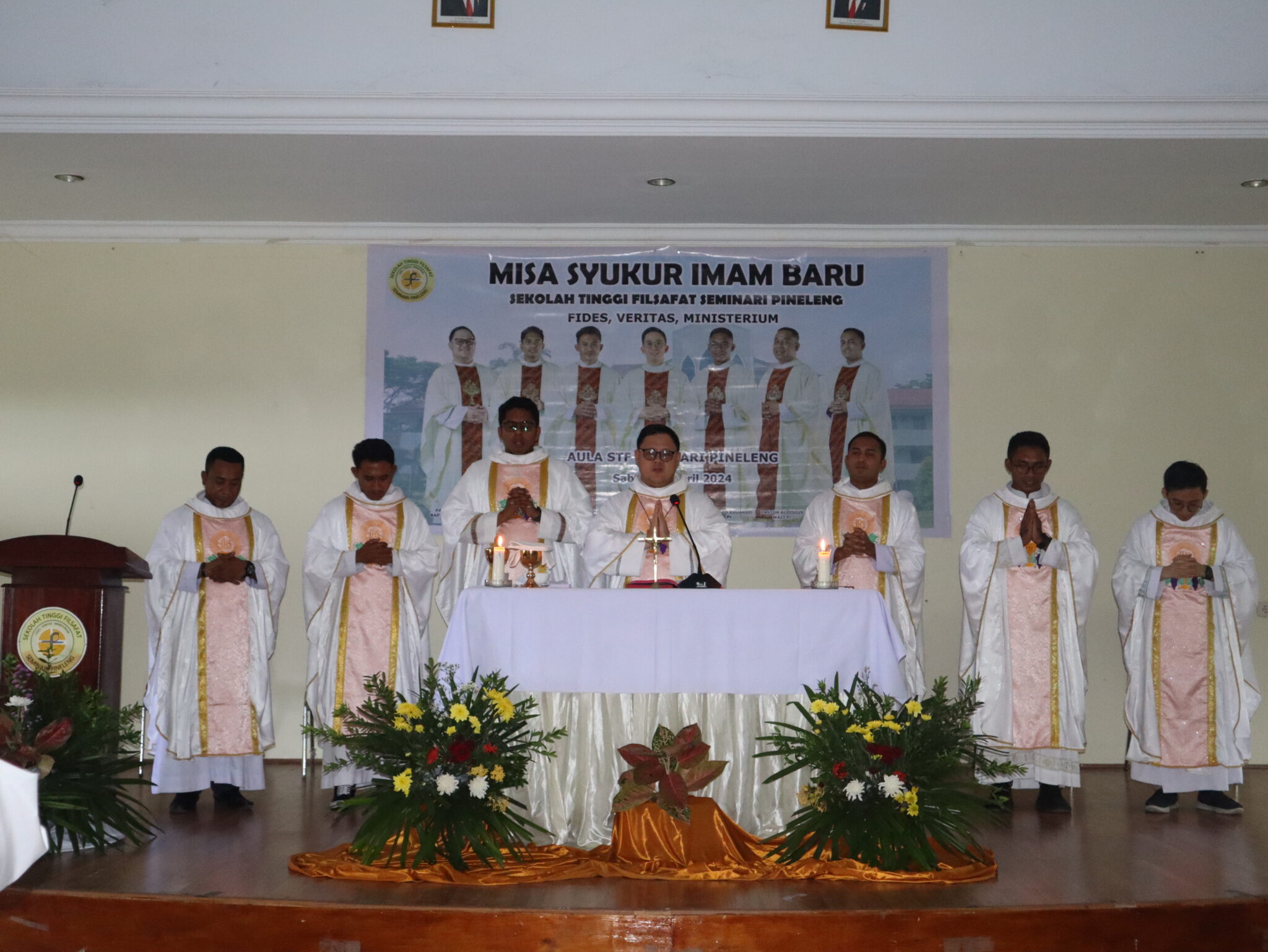 STF Seminari Pineleng – Fides Veritas Ministerium